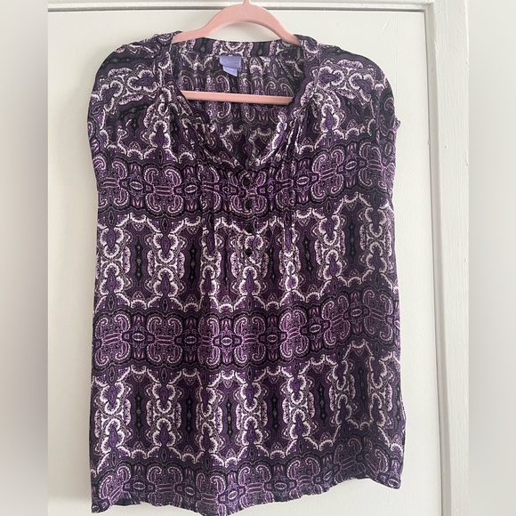 Laura Scott | Tops | X Laura Scott V Neck Purple Paisley Top With 4 ...